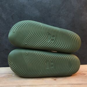 CROCS | Shoes | Crocs Mellow Slide | Poshmark